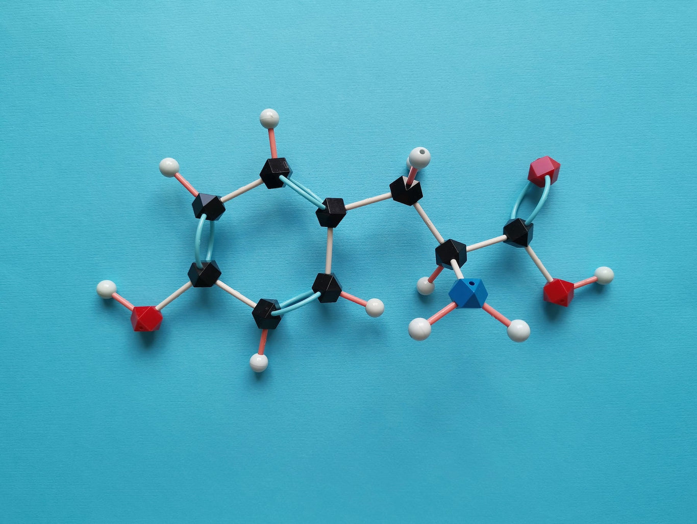 Unlocking Muscle Growth: The Ultimate Guide to Peptides for Bodybuildi ...