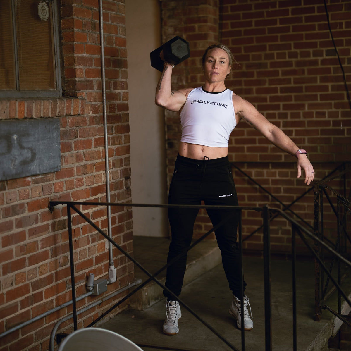 Single-Arm Dumbbell Push Press: Build Power, Shoulder Strength, and Co ...